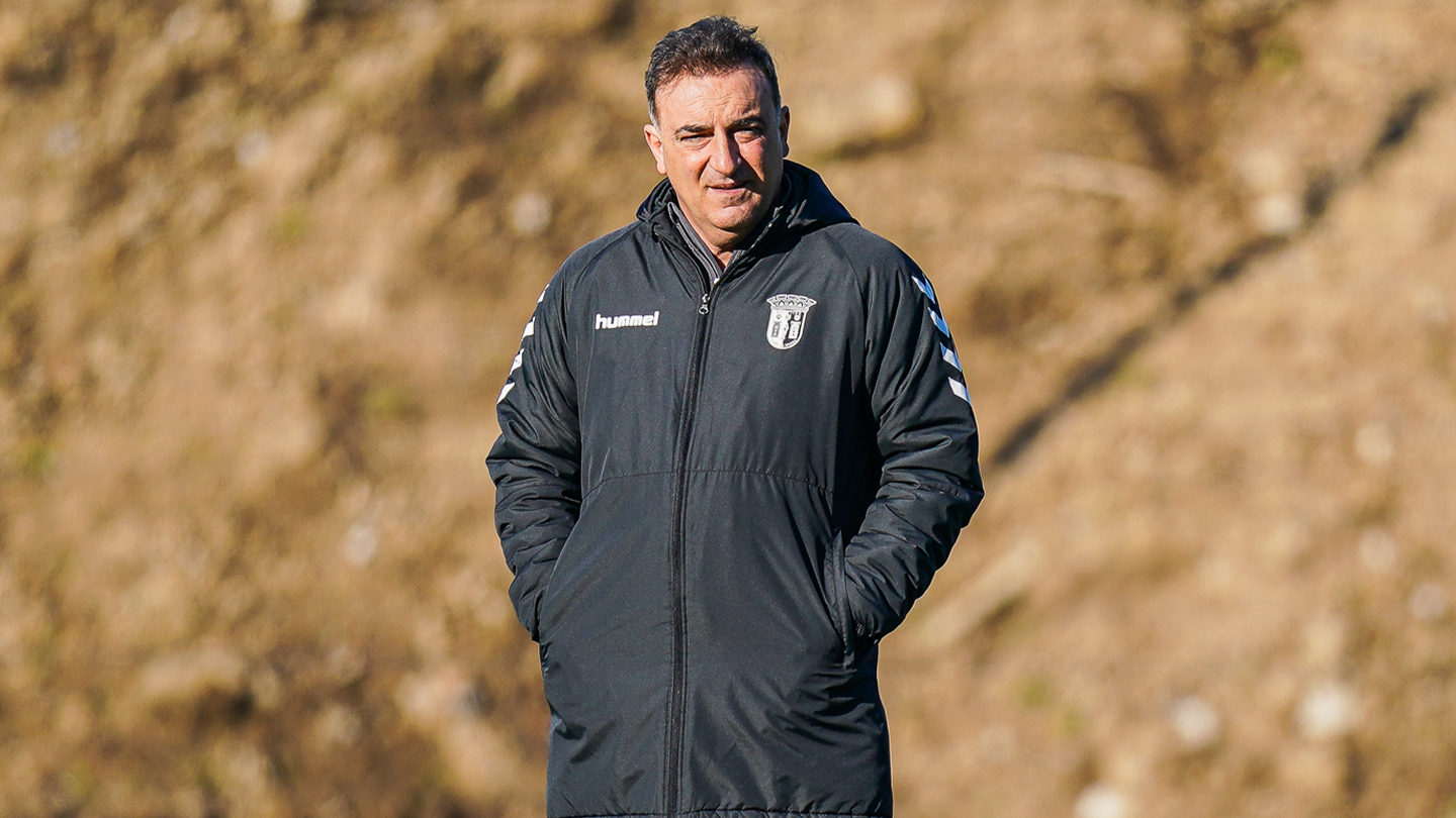 Carlos Carvalhal: "Equipa espera que jogo chegue rapidamente ...