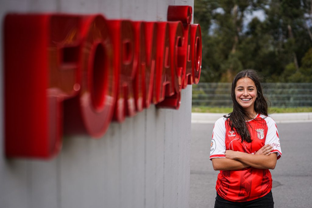 Filipa Ribeiro e Malu assinam contrato de formação - Sporting Clube de ...