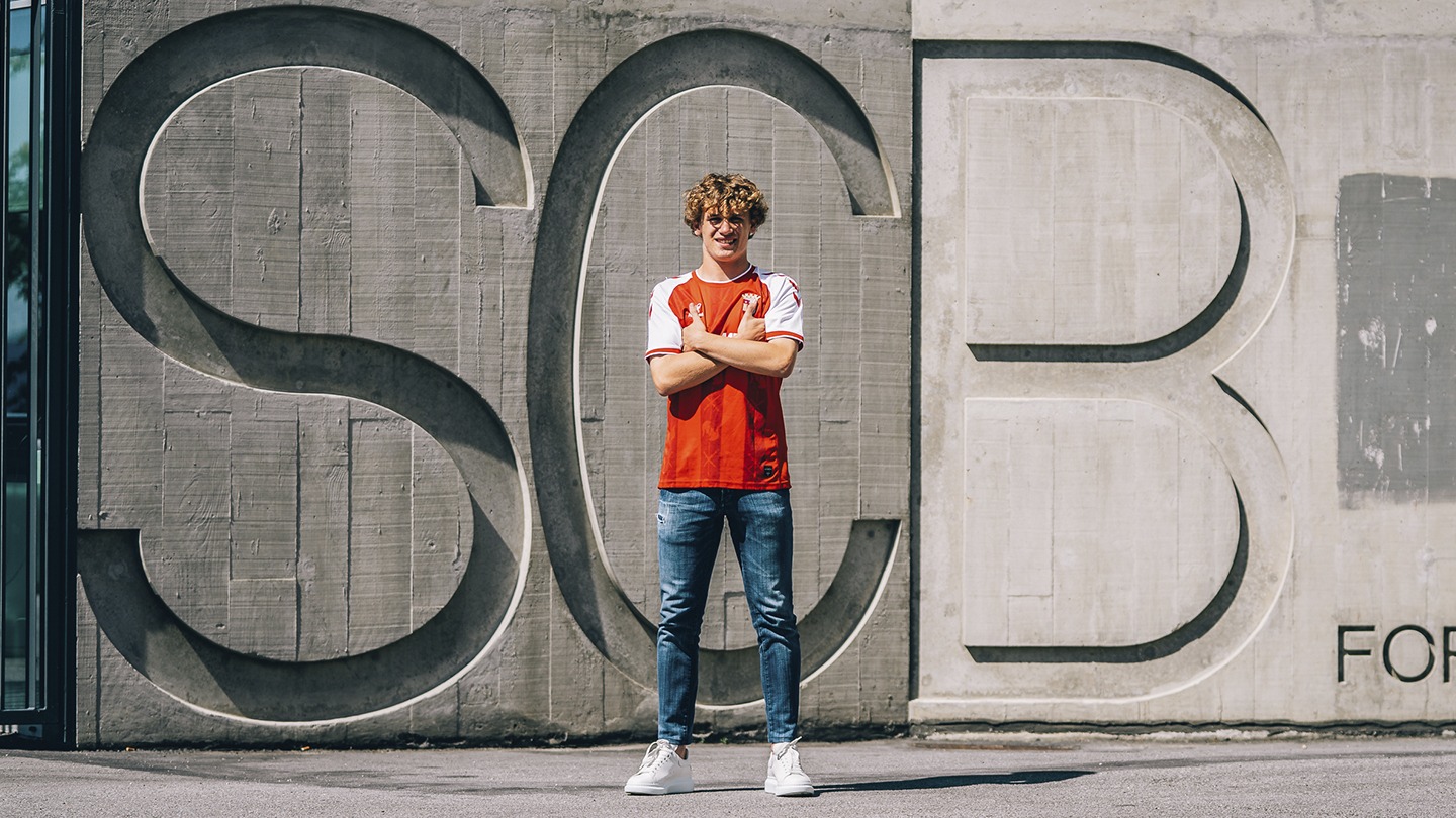 Afonso Machado assina contrato profissional - Sporting Clube de Braga