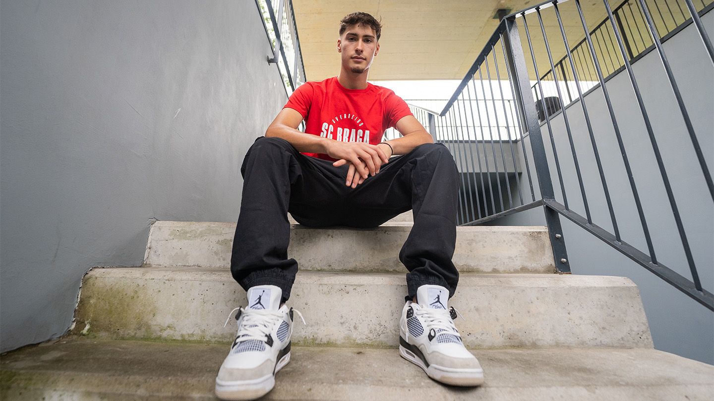 Samuel Sousa assina contrato profissional - Sporting Clube de Braga