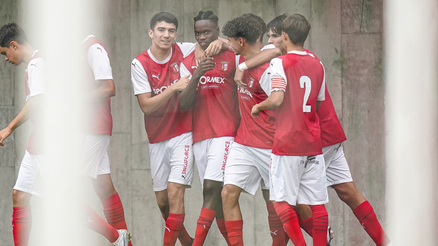 Sub-17 vencem o SC Espinho - Sporting Clube de Braga