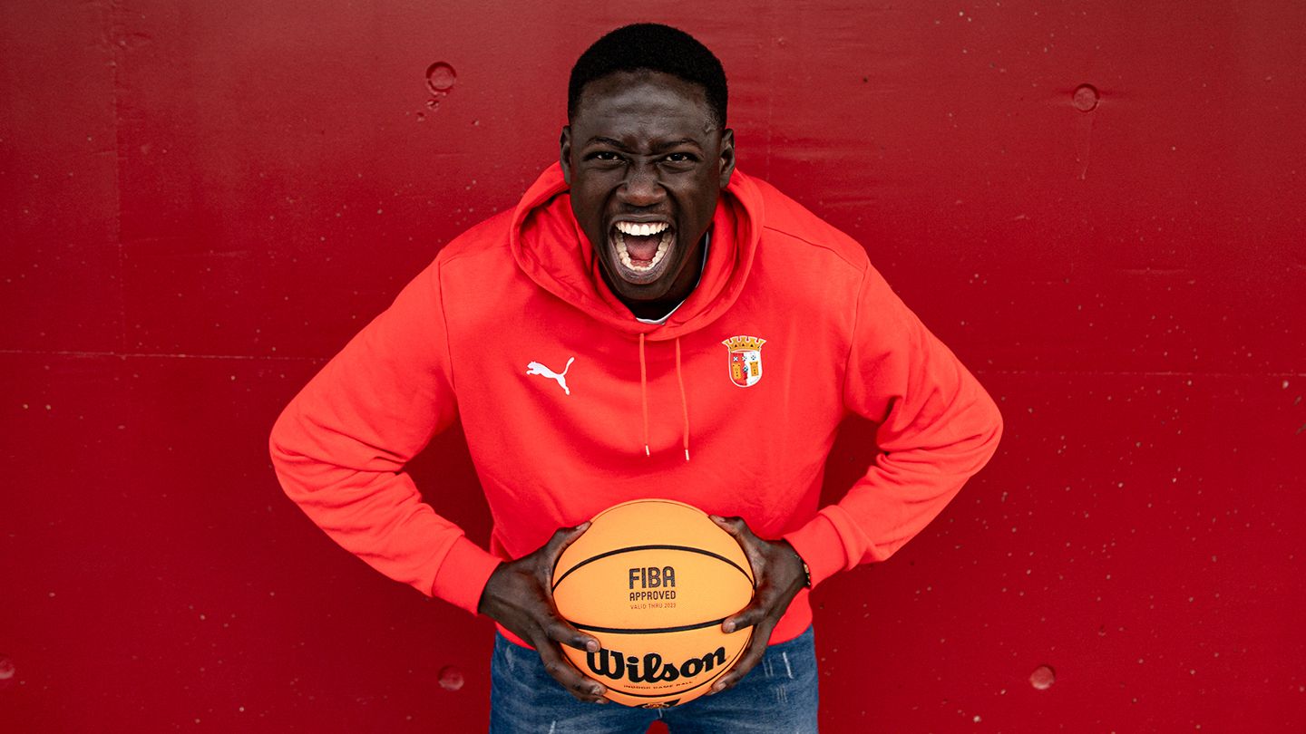 Lamine Banora reforça equipa de basquetebol - Sporting Clube de Braga