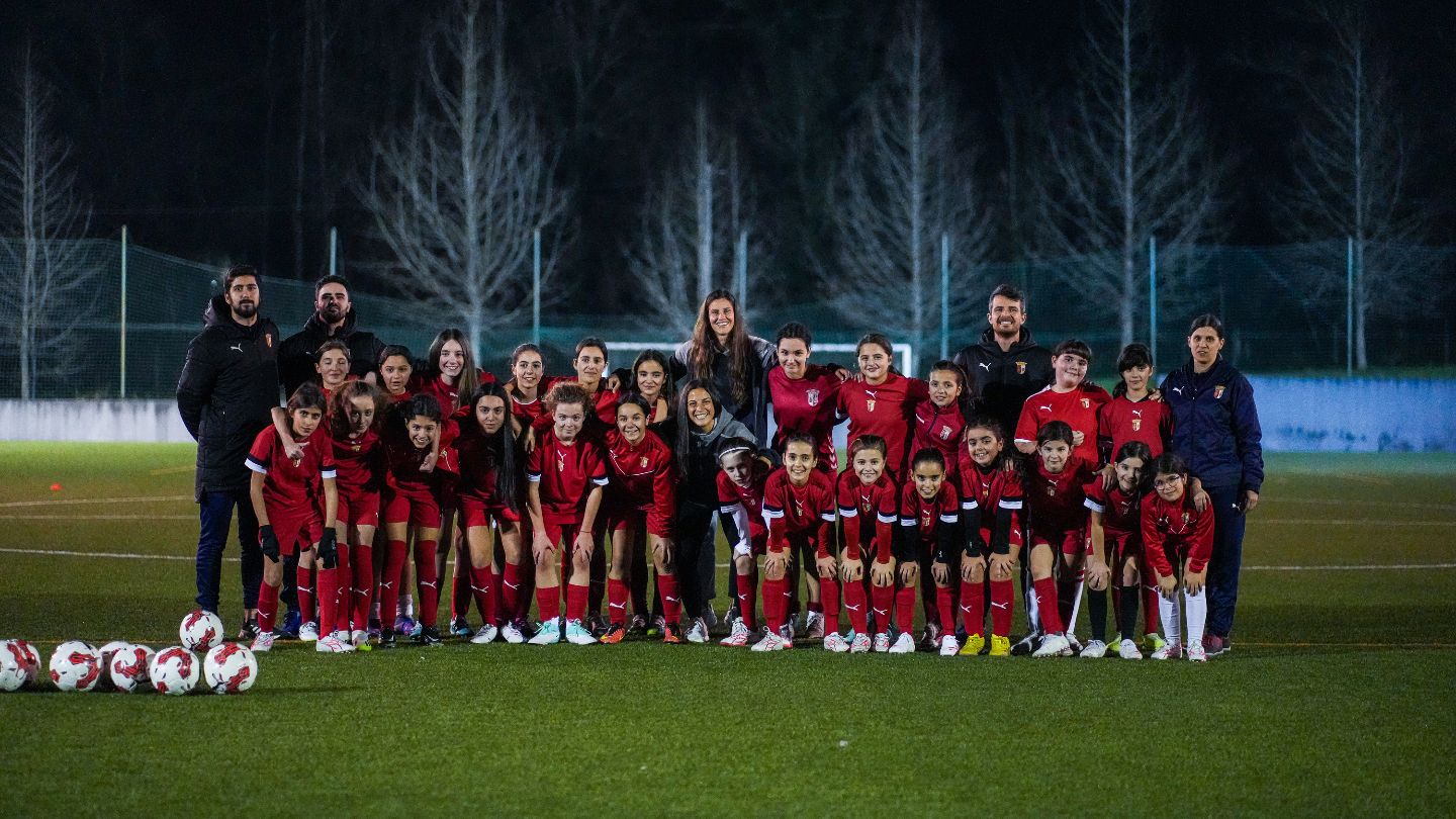 Ana Rute e Bia Meio-Metro no treino das Gverreiras do Futuro - Sporting ...