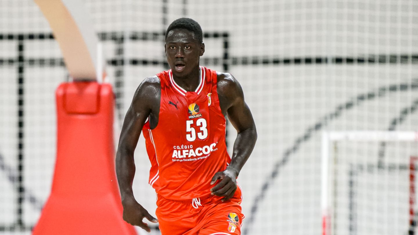 Lamine Banora pré-convocado para a Seleção Nacional 3x3 - Sporting ...