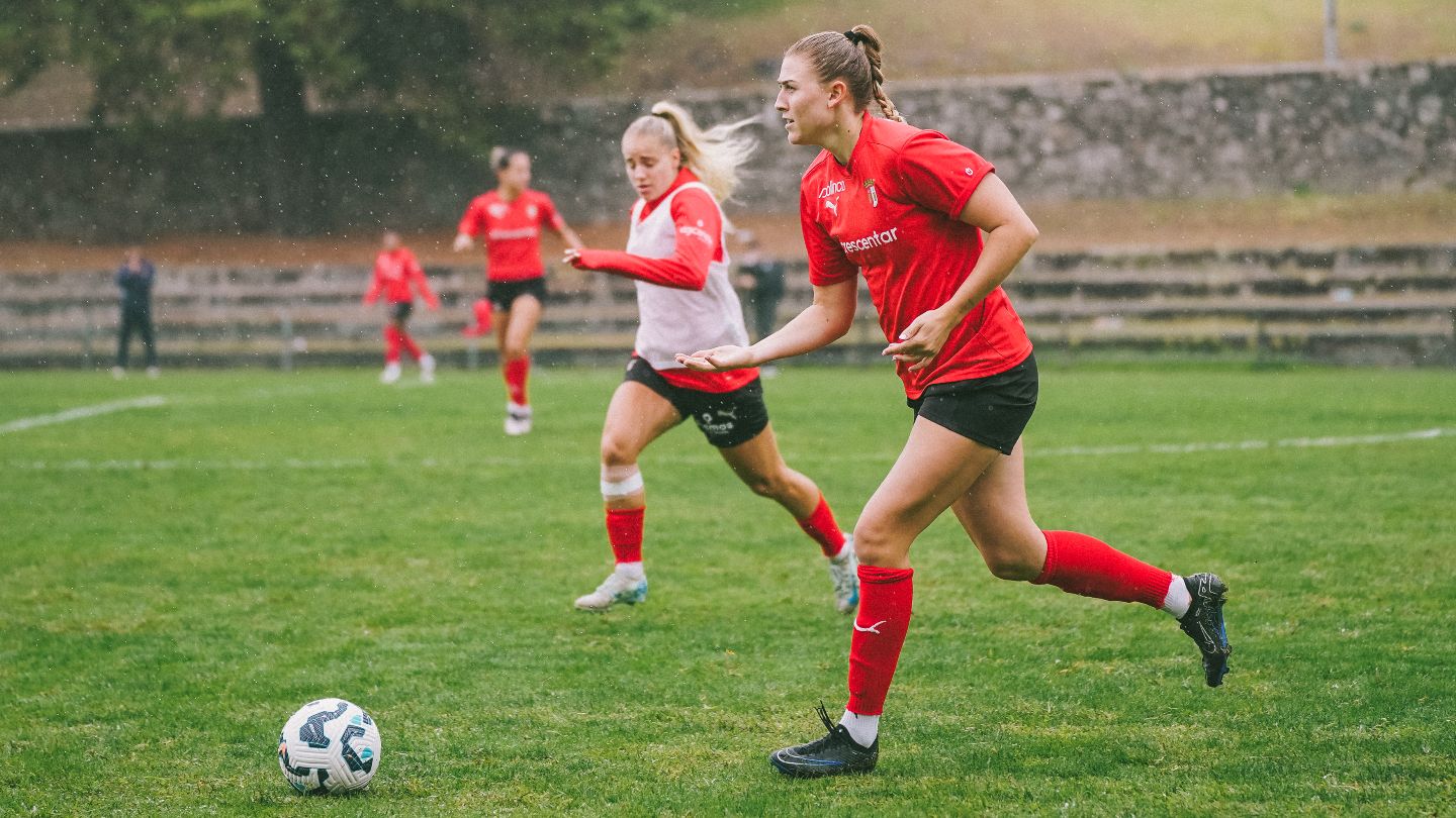 Ellie Walker: "Somos uma equipa muito competitiva" - Sporting Clube de ...