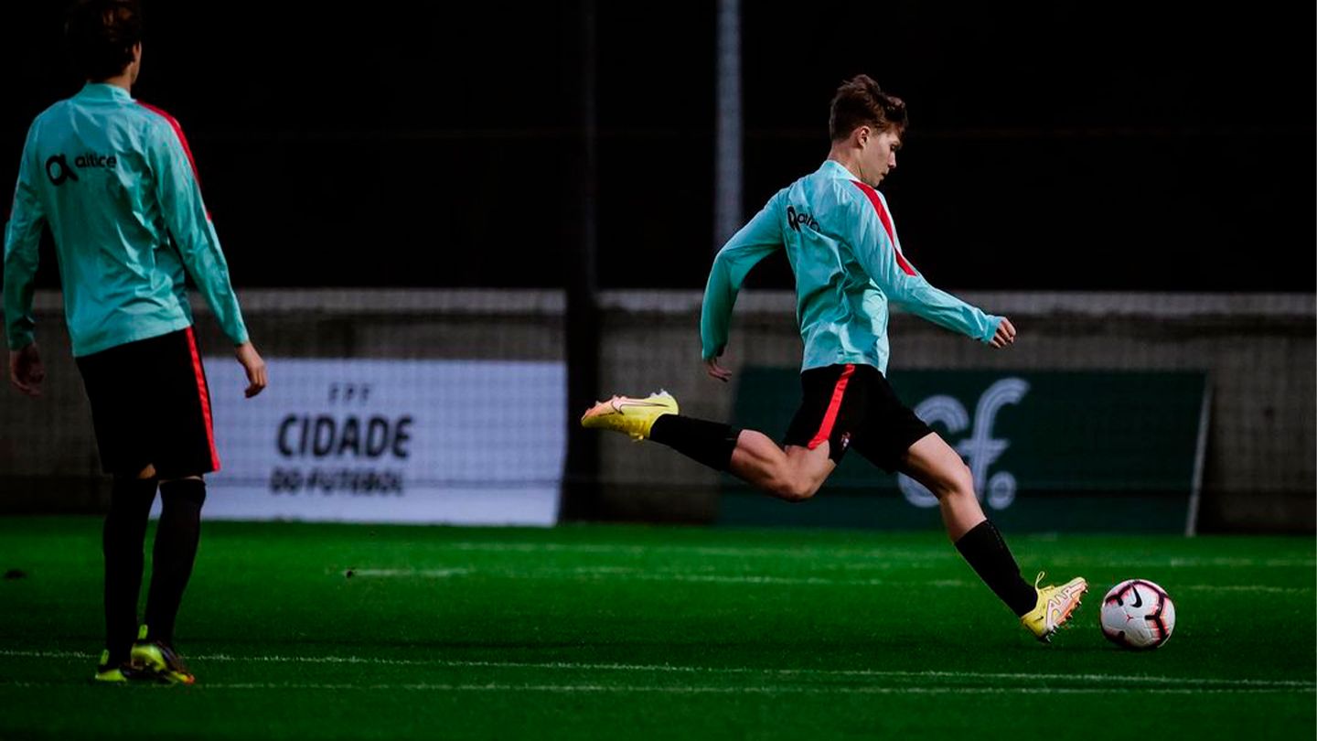 Afonso Patrão marca no empate da Seleção Sub-18 - Sporting Clube de Braga