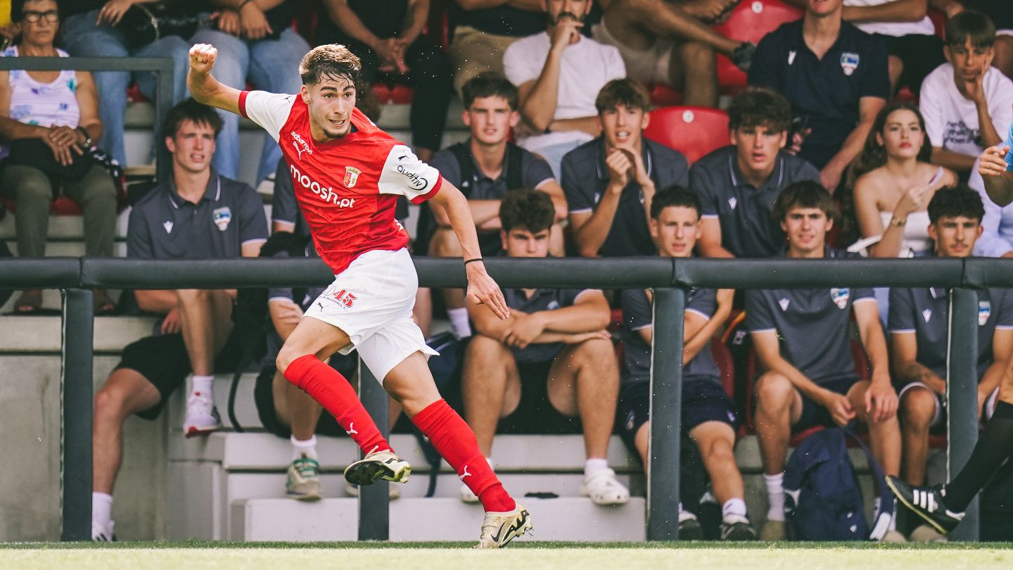 Samuel Sousa na goleada lusa contra a Hungria - Sporting Clube de Braga