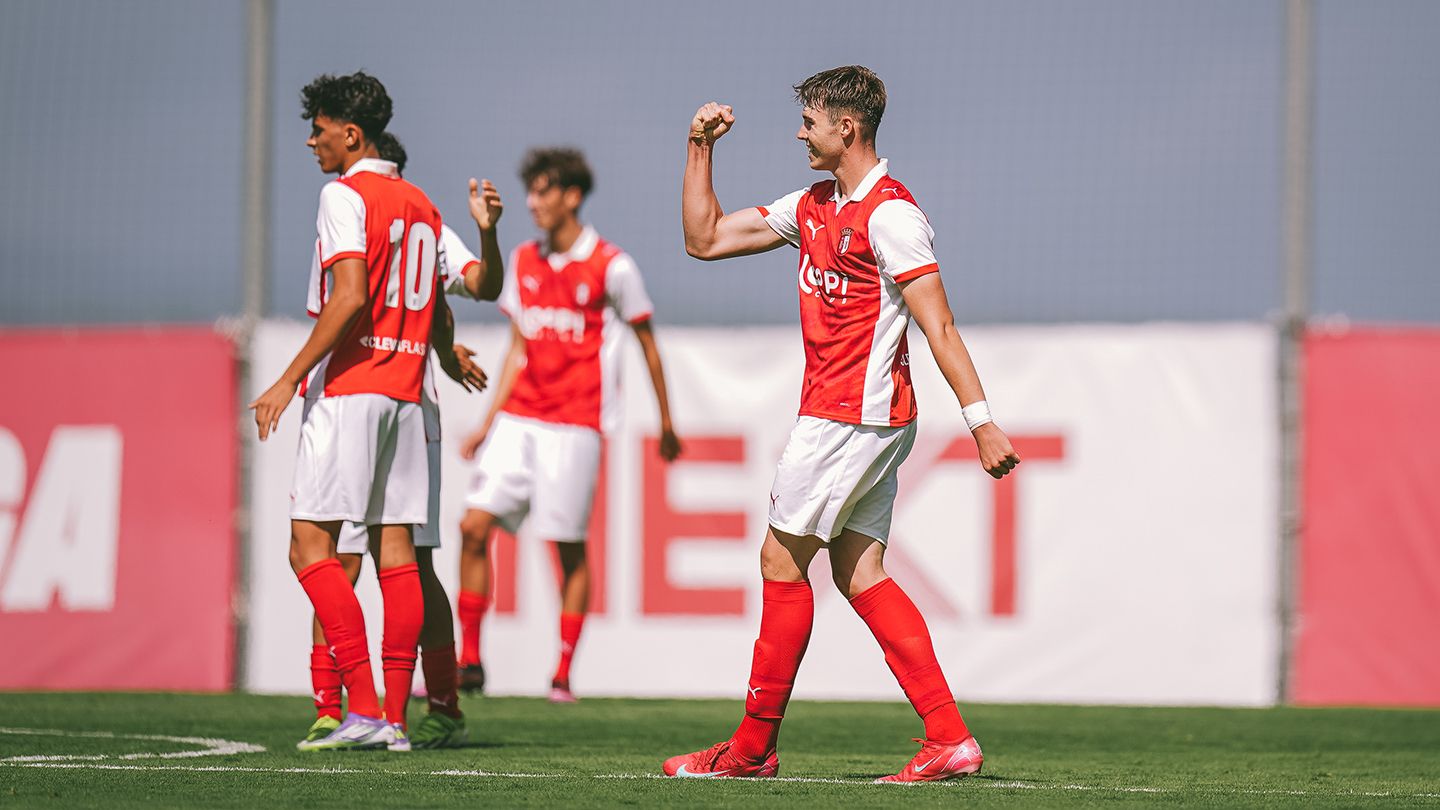 Sub-17 goleiam em Santa Maria da Feira - Sporting Clube de Braga