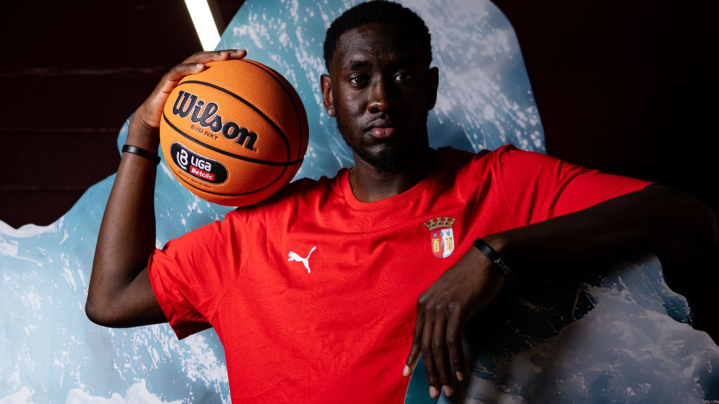 Basquetebol | Mike Fofana junta-se ao SC Braga - Sporting Clube de Braga
