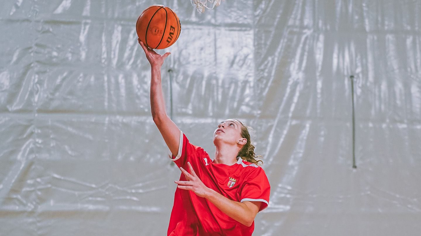 Hannah Pratt: "Este jogo é ganhar ou ficar pelo caminho" - Sporting ...